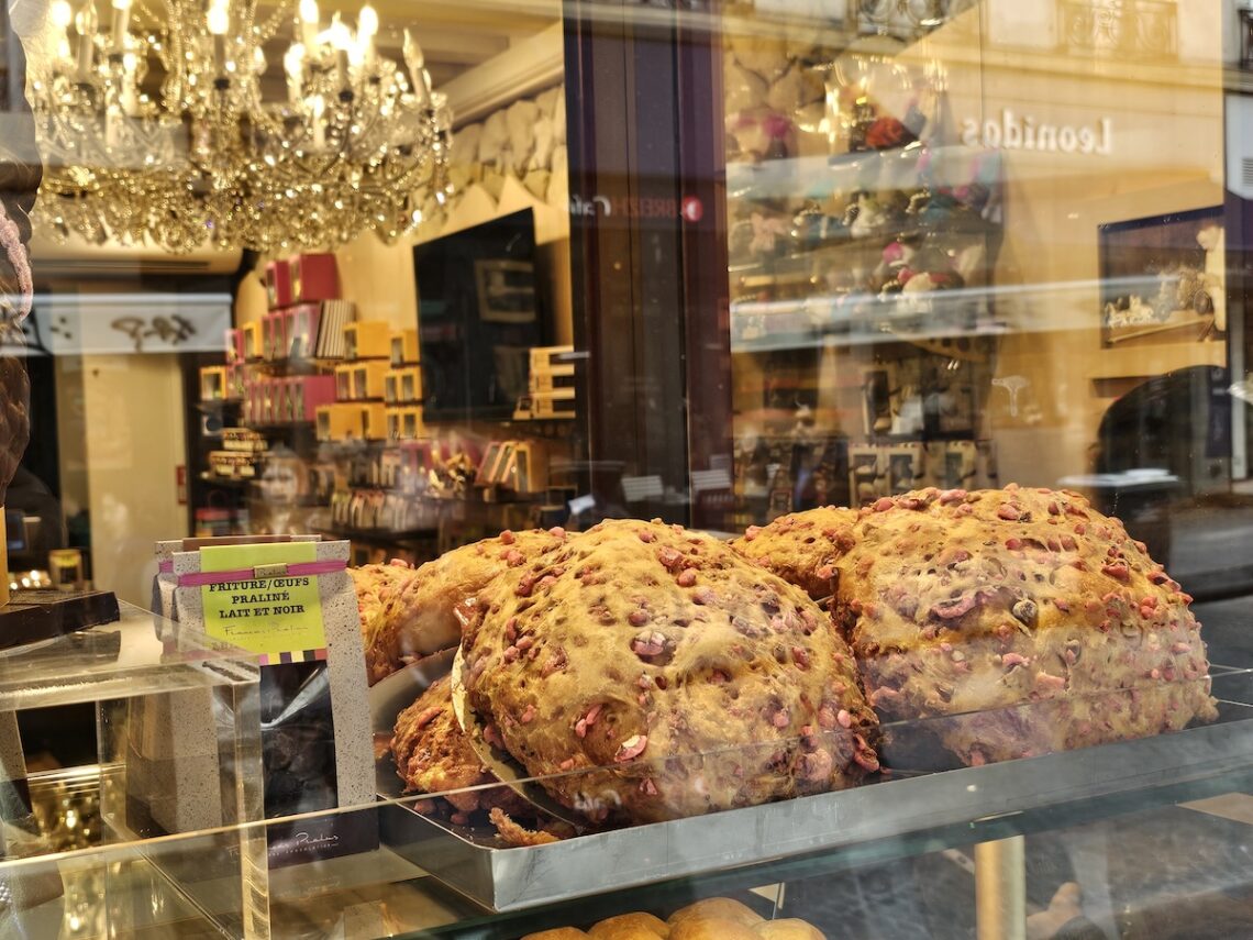 Rue Montorgueil Food Tour: 10 Things to Taste in Paris - a fab journey